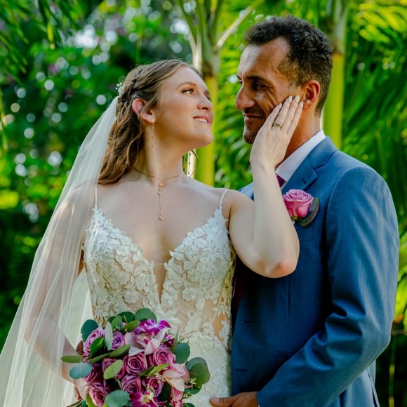 Enzoani for wedding dress | Dresses | Enzoani Alara Wedding Dress And Matching Veil | Poshmark